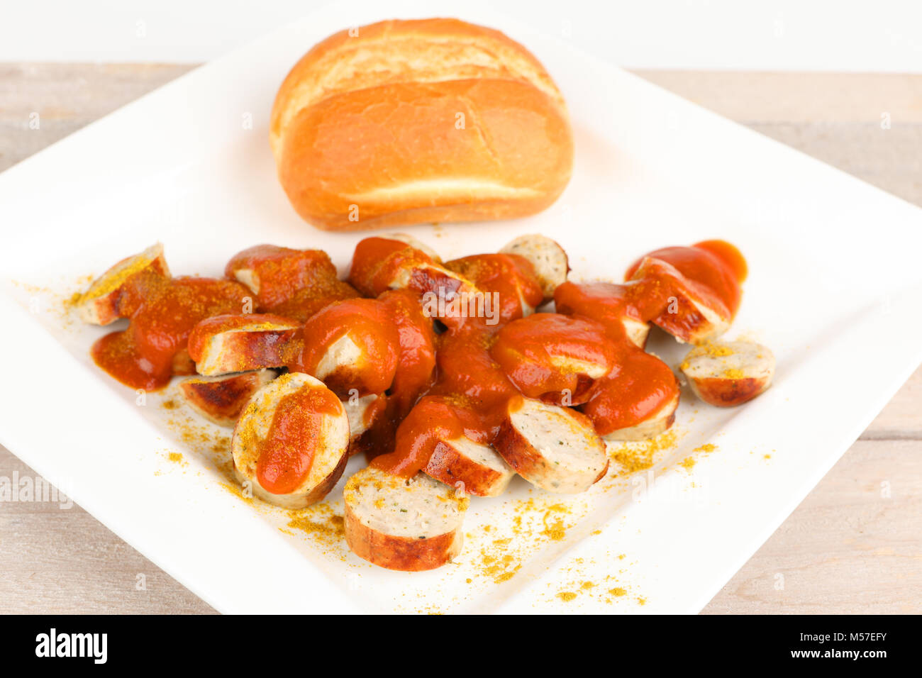 Bratwurst brötchen -Fotos und -Bildmaterial in hoher Auflösung - Seite ...