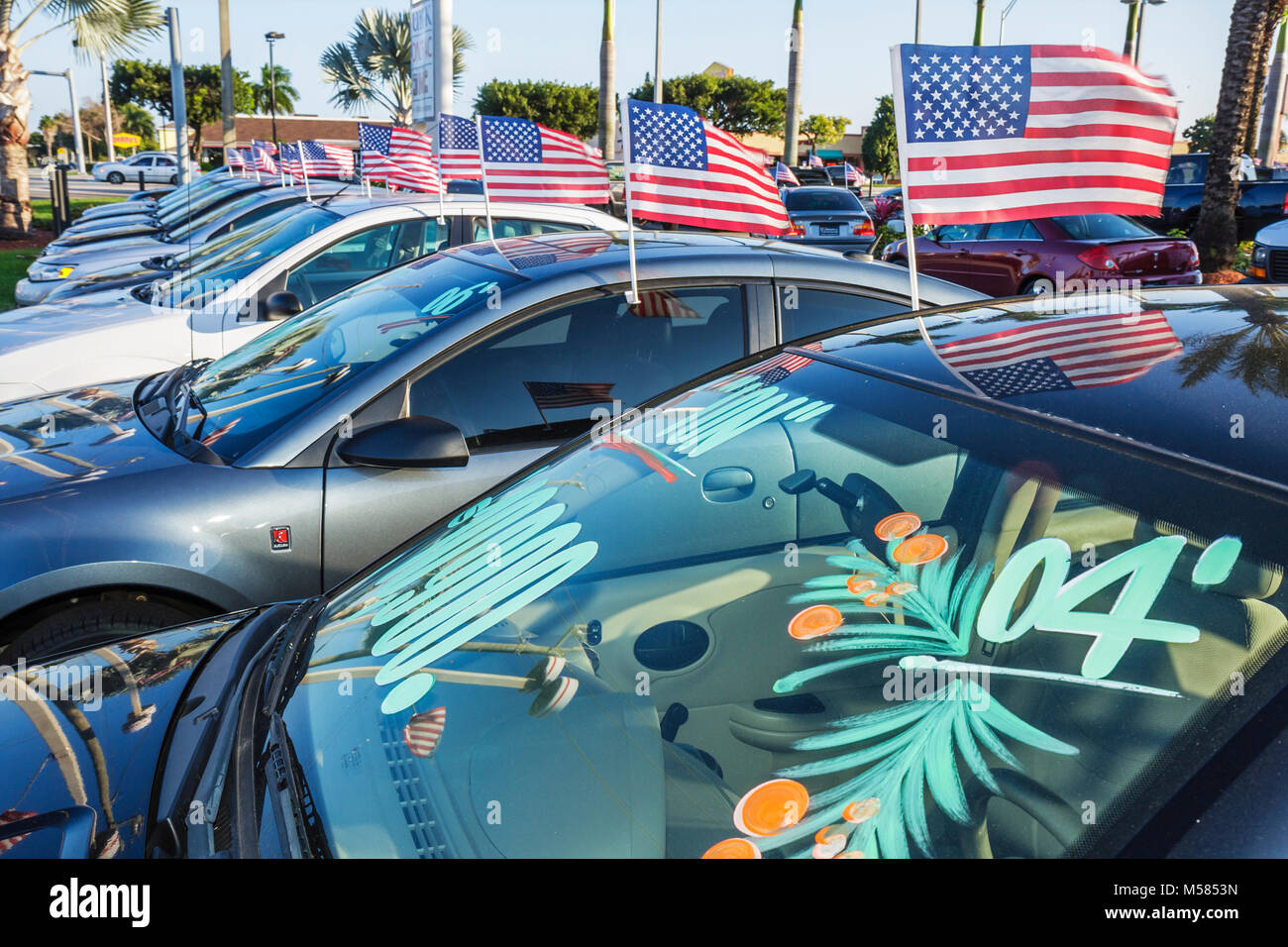 Automobil automobile fahrzeug fahrzeuge -Fotos und -Bildmaterial in ...