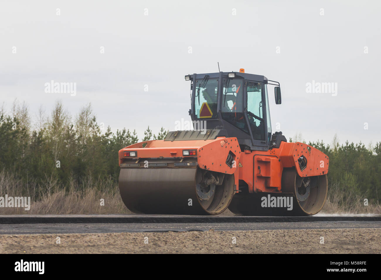 Asphalt Walze - Walzen auf Asphalt funktioniert - Bau der Autobahn ...