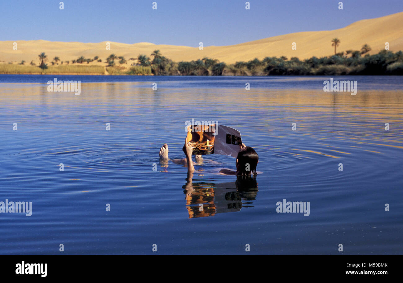 Sahara oase wasser Stockfotos und -bilder Kaufen - Alamy