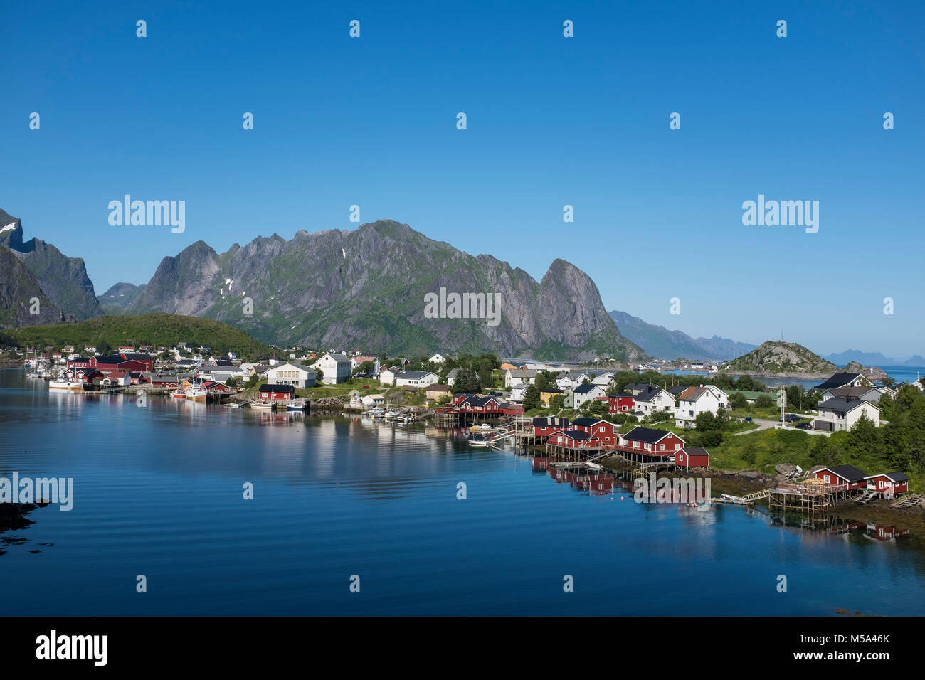 Moskenesoy island -Fotos und -Bildmaterial in hoher Auflösung – Alamy