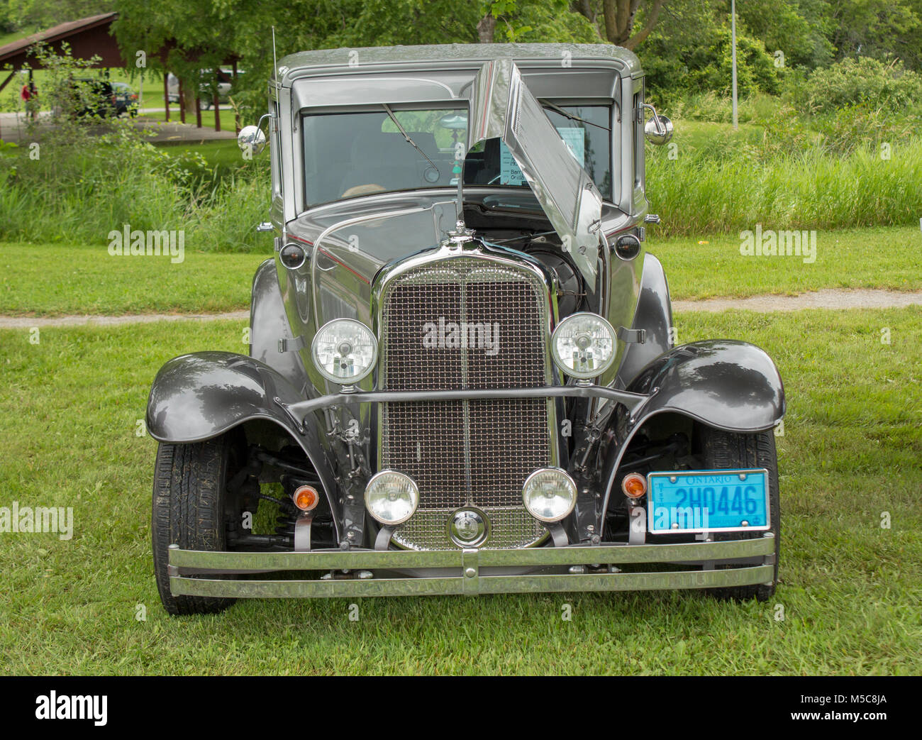1930 Pontiac Hot Rod Oldtimer auf der Auto Show Stockfotografie - Alamy