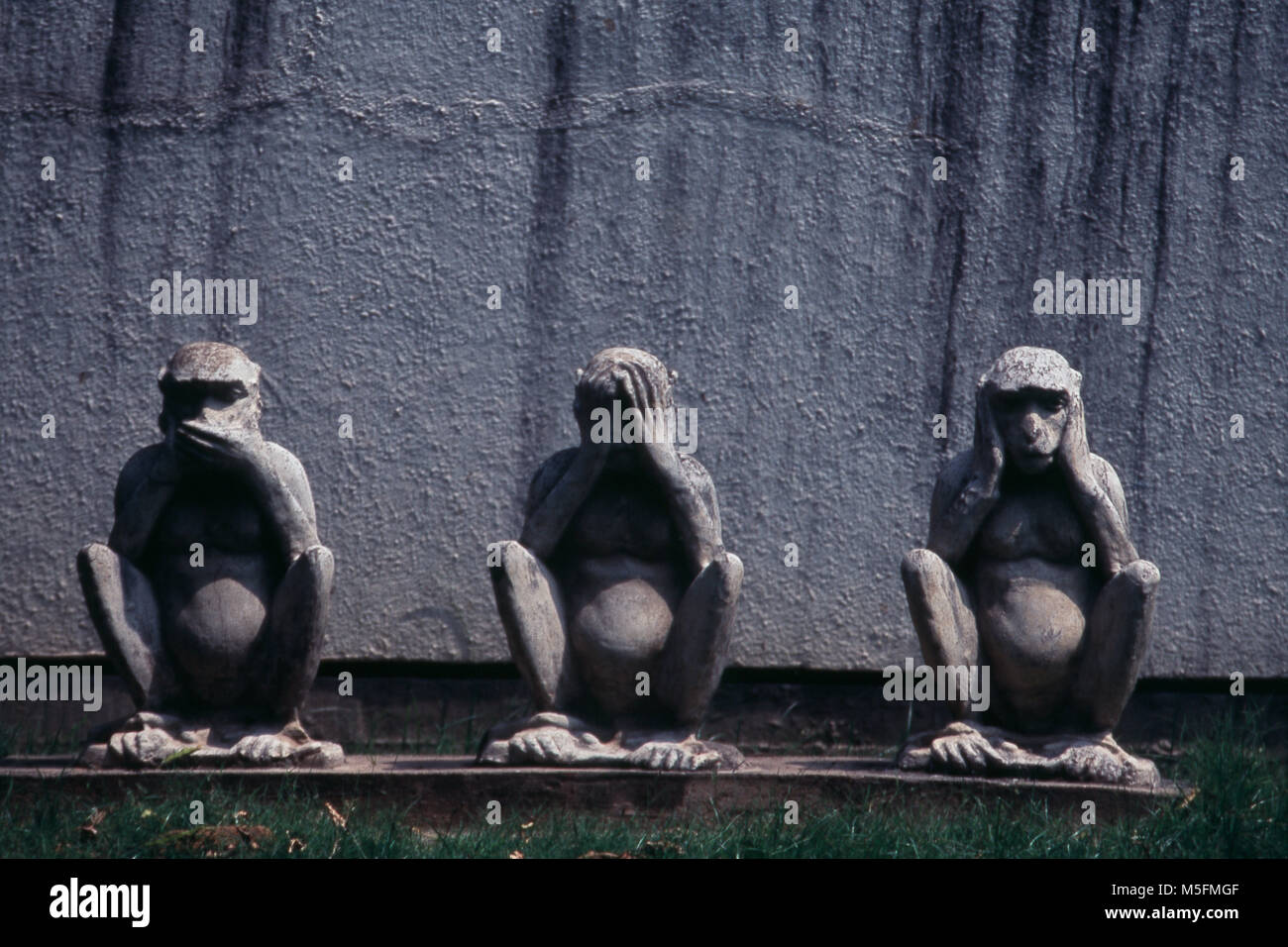 Drei Affen in Sabarmati Ashram in Ahmedabad, Gujarat, Indien ...