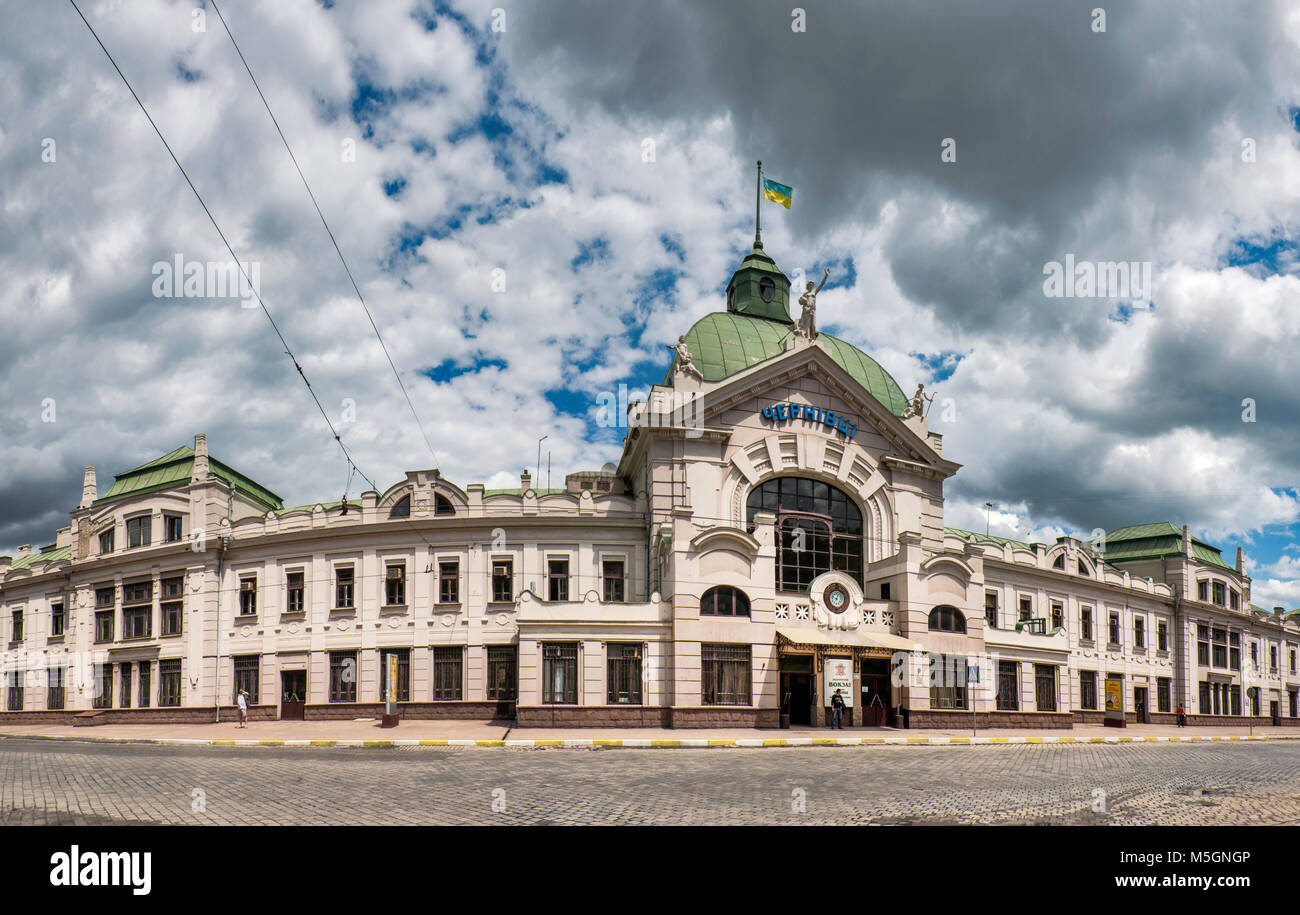 Bahnhof, 1908 gebaut, in Czernowitz, Region Bukowina, in der Ukraine ...