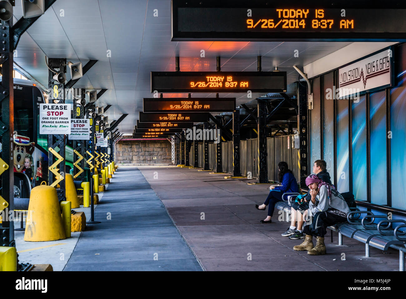 Union station bus terminal -Fotos und -Bildmaterial in hoher Auflösung ...
