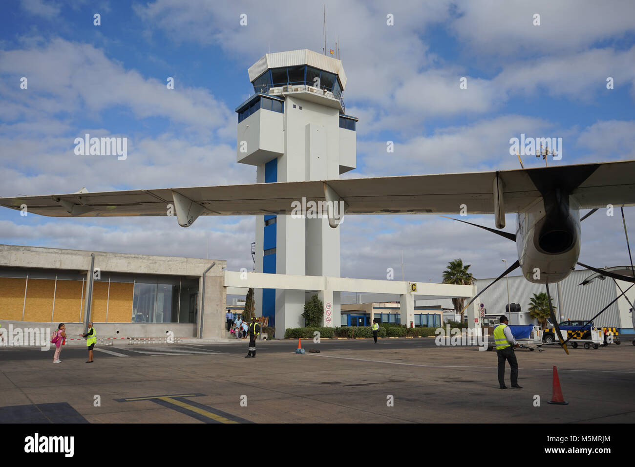Nelson mandela international airport -Fotos und -Bildmaterial in hoher ...