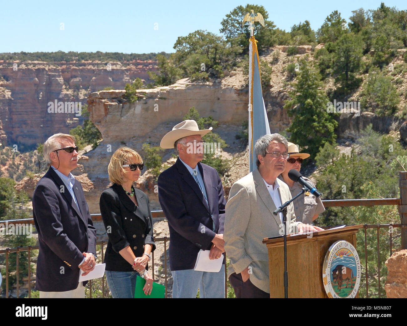 Juni, der Sekretär Salazar Grand Canyon. Am 20. Juni 2011 ...