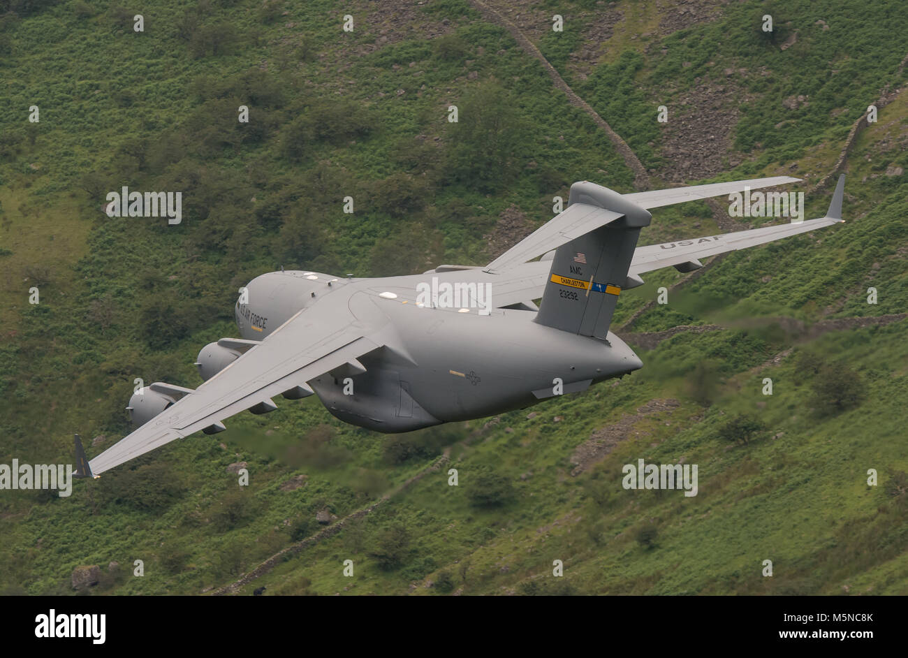 Mach loop head auf tiefpass -Fotos und -Bildmaterial in hoher Auflösung ...