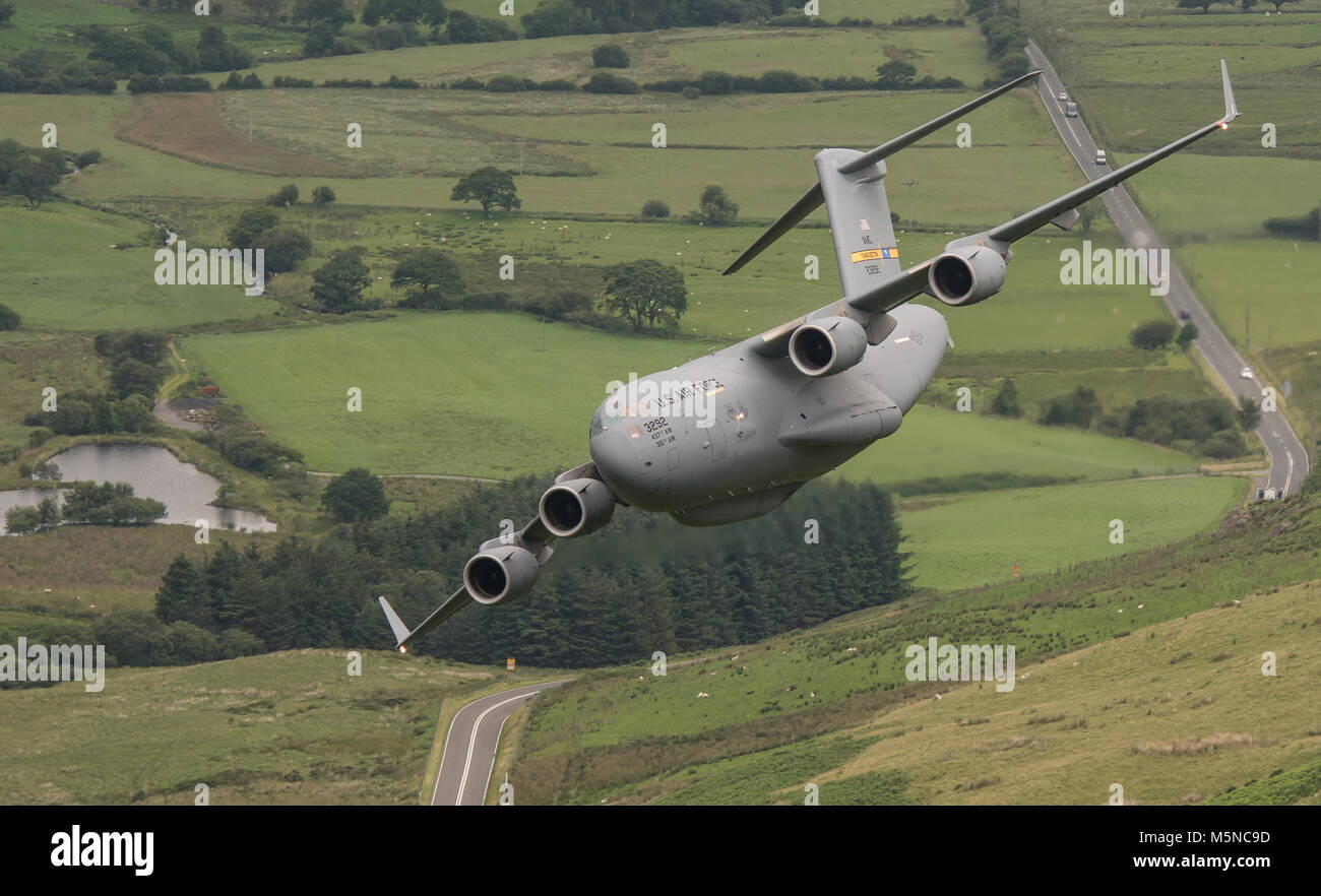 Mach loop head auf tiefpass -Fotos und -Bildmaterial in hoher Auflösung ...