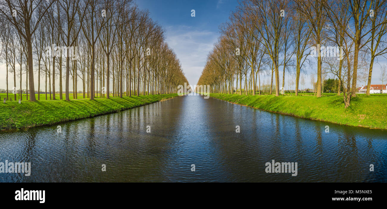 Canal de damme -Fotos und -Bildmaterial in hoher Auflösung – Alamy