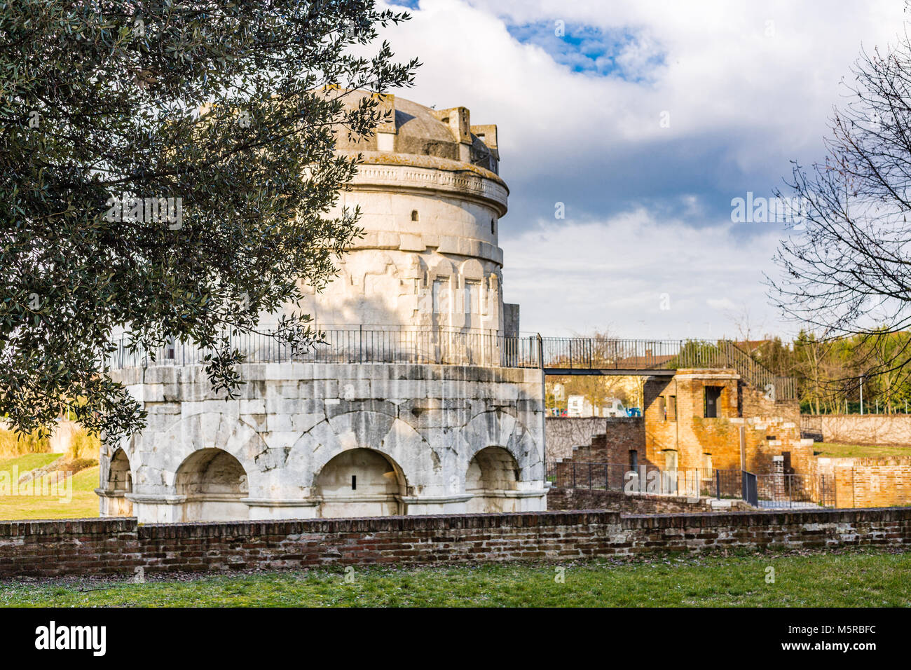 Mausoleum von theoderik -Fotos und -Bildmaterial in hoher Auflösung – Alamy
