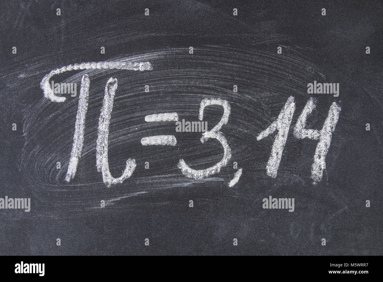 Die mathematische Zeichen oder Symbol für Pi auf einer Tafel ...