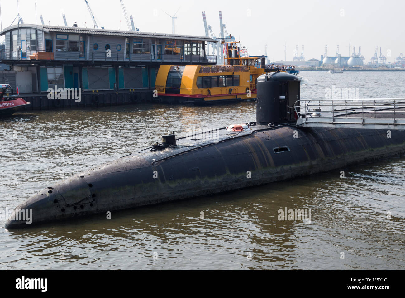 Das russische U-Boot U-434 Museum außerhalb von St. Pauli Fischmarkt ...