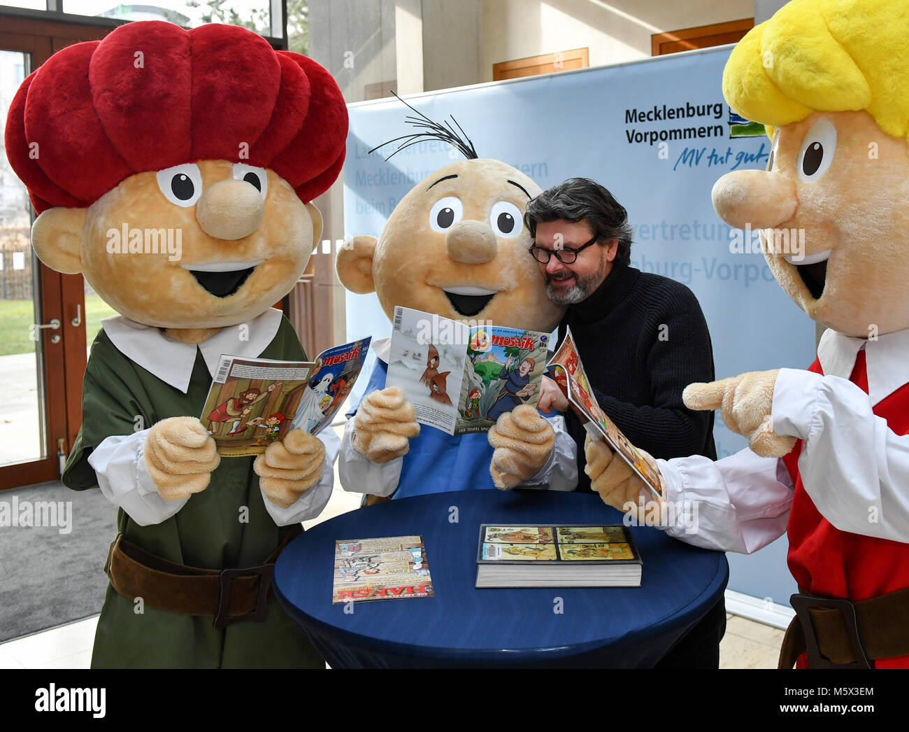 26. Februar 2018, Deutschland, Berlin: Der comic Figuren aus dem Mosaik ...