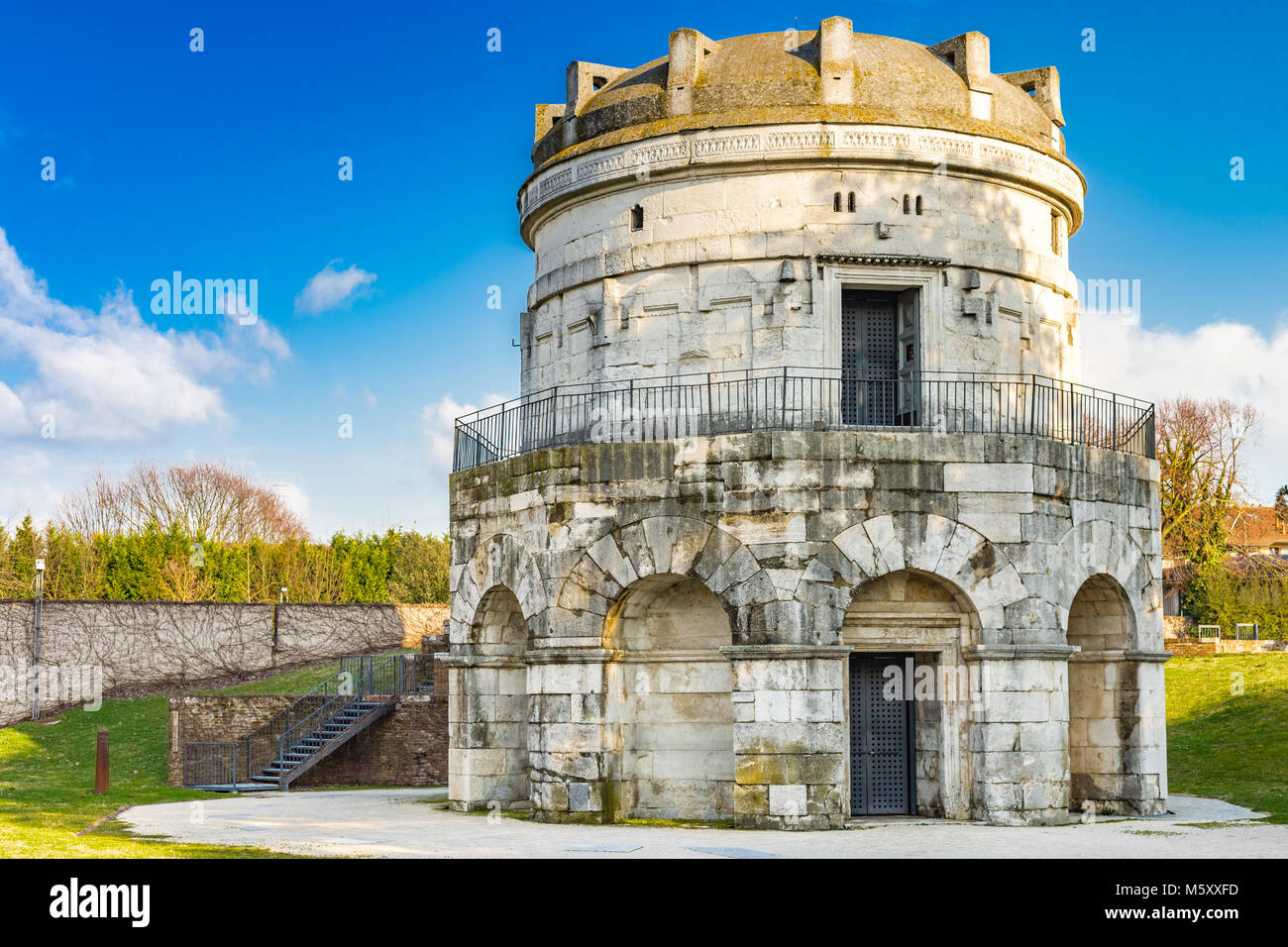 Mausoleum Von Theoderik Stockfotos & Mausoleum Von Theoderik Bilder - Alamy