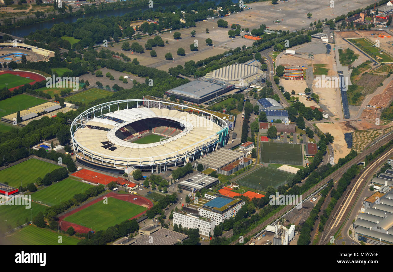 Mercedes benz stadion luftbild -Fotos und -Bildmaterial in hoher ...