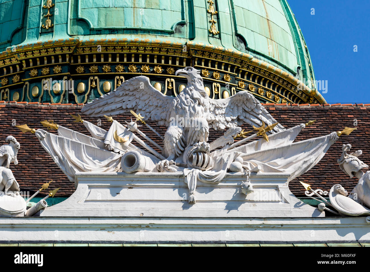 Guilded adler -Fotos und -Bildmaterial in hoher Auflösung – Alamy