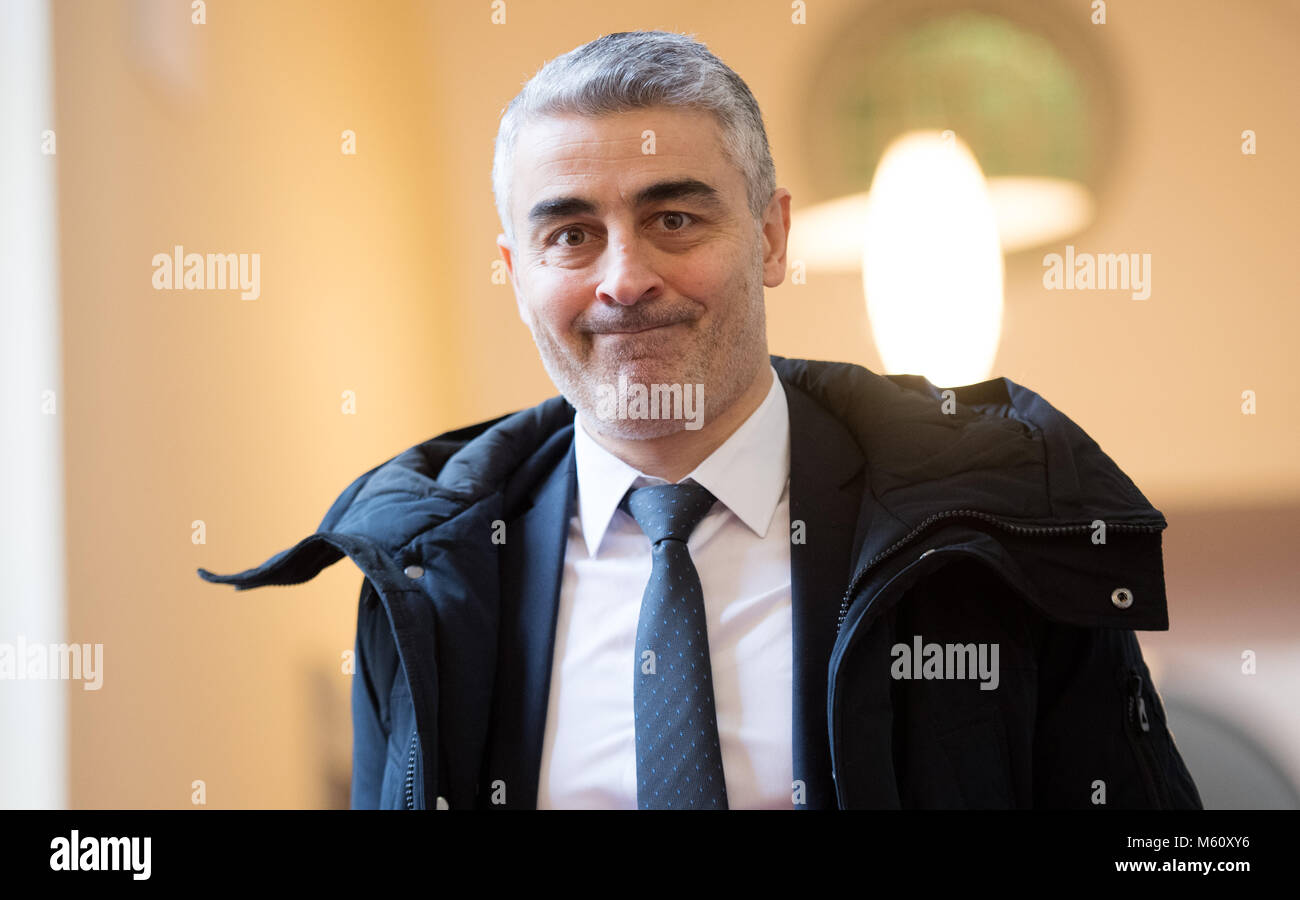 Deutsche fernsehmoderatorin -Fotos und -Bildmaterial in hoher Auflösung – Alamy