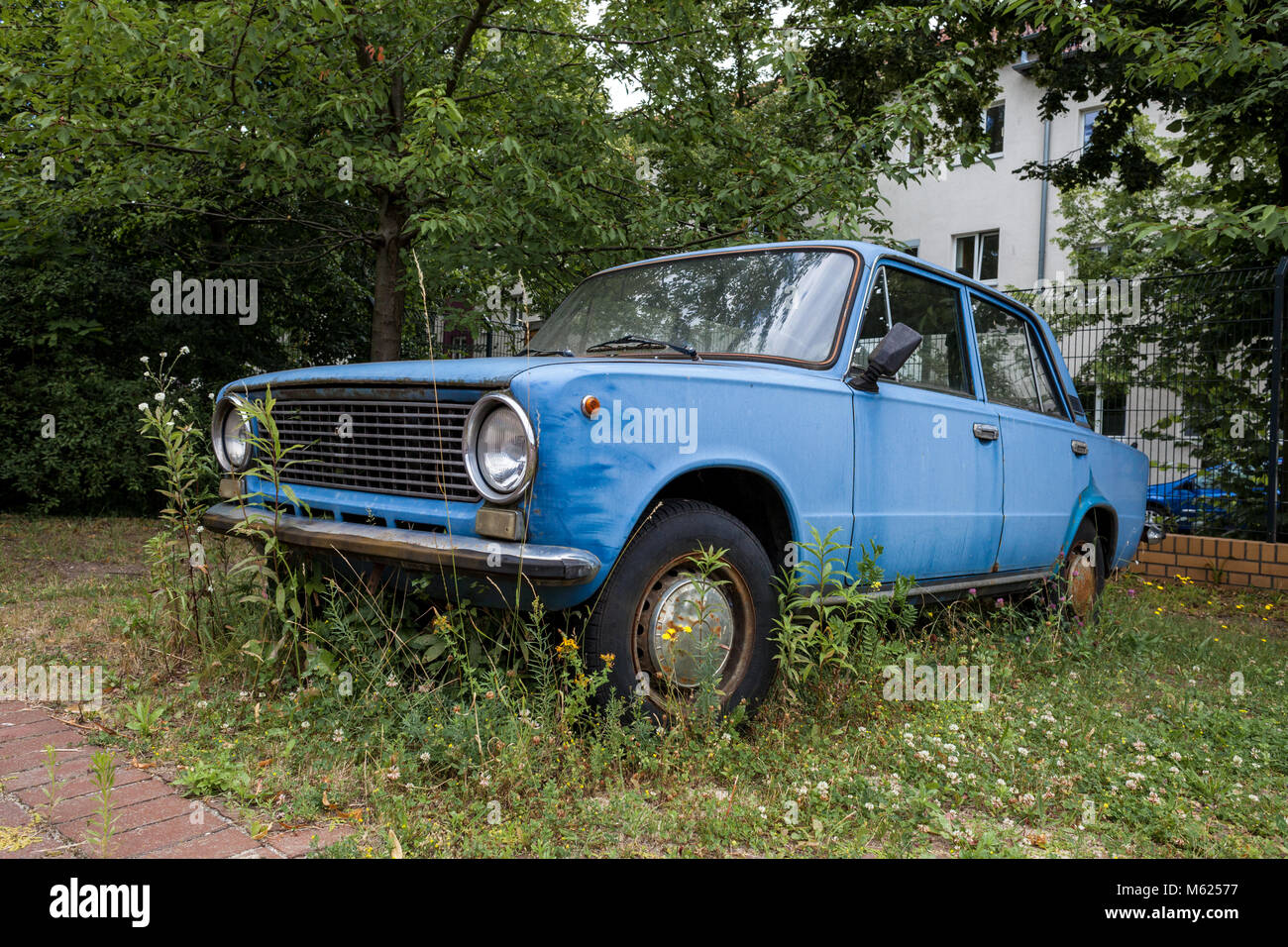 Old Lada Russian Car Stockfotos und -bilder Kaufen - Alamy