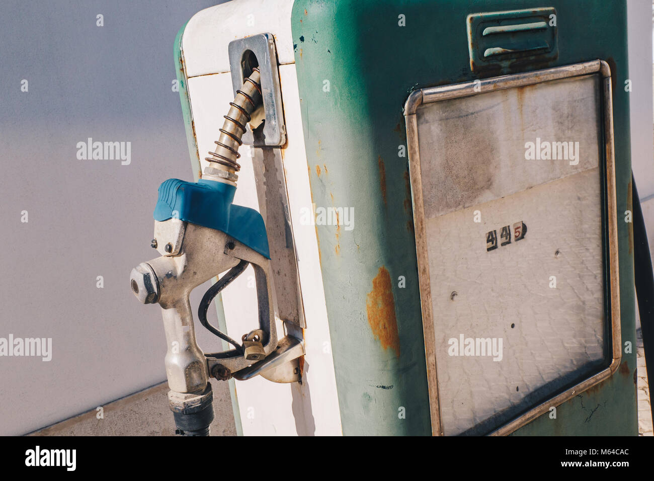 Zapfsäule retro -Fotos und -Bildmaterial in hoher Auflösung – Alamy