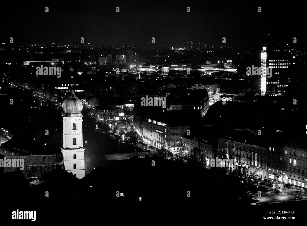 Mur fluss und altstadt mit dem Schwarzweiß-Stockfotos und -bilder - Alamy