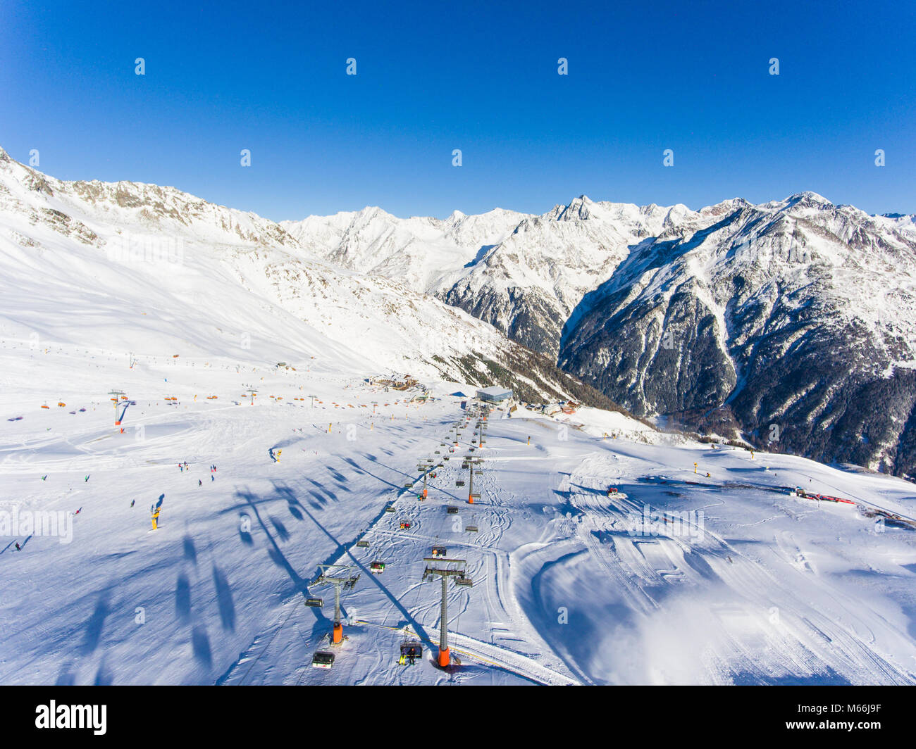 Alpine region -Fotos und -Bildmaterial in hoher Auflösung – Alamy