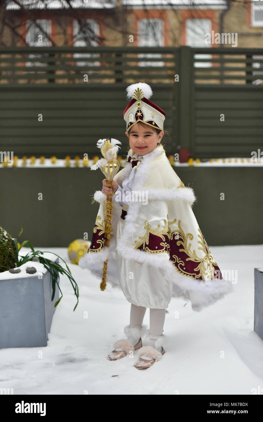 Stamford Hill, London, UK. 1. März 2018. Juden in Stamford Hill, London ...