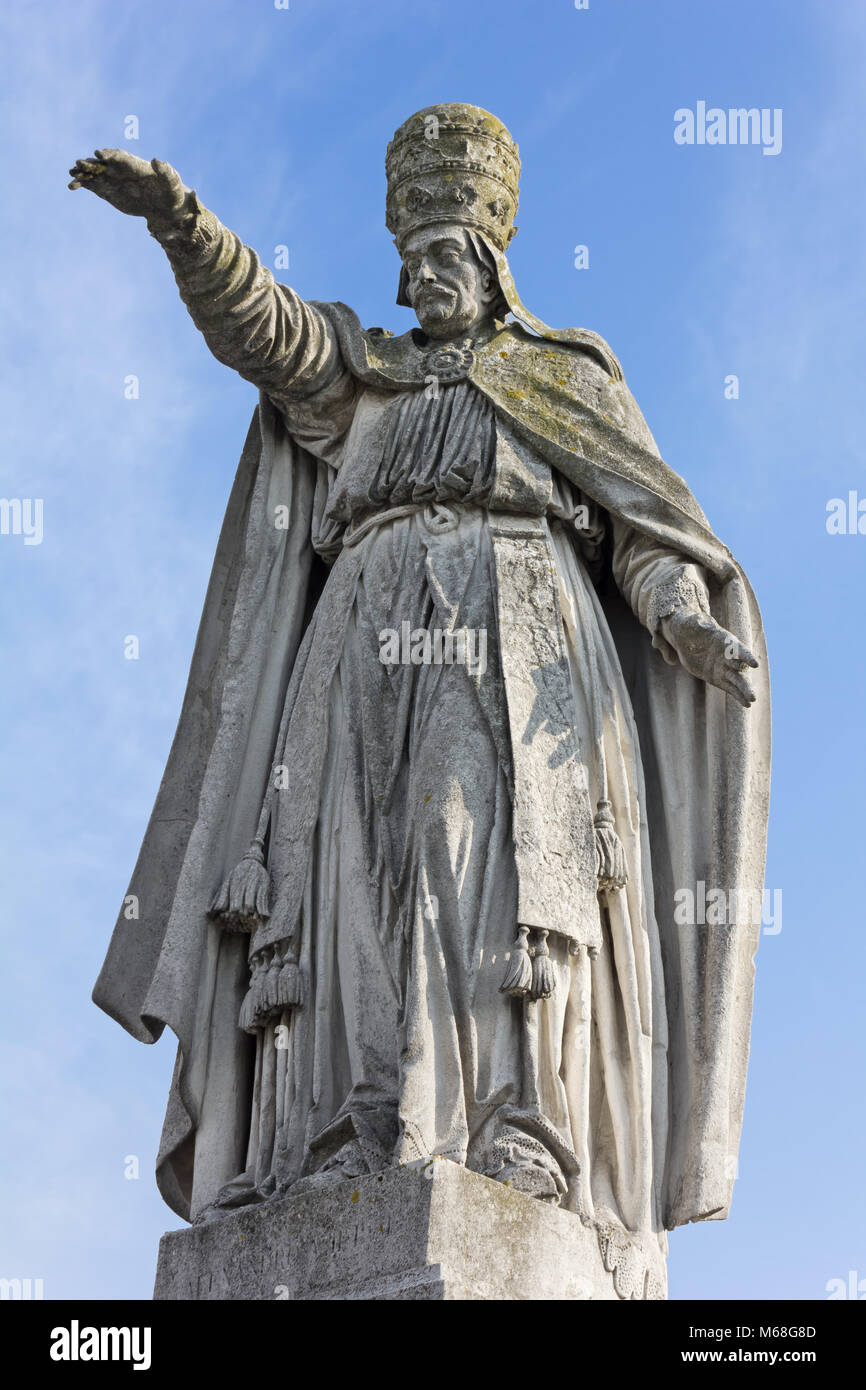 Statue von Papst Alexander VIII in Prato della Valle in Padua, Italien ...
