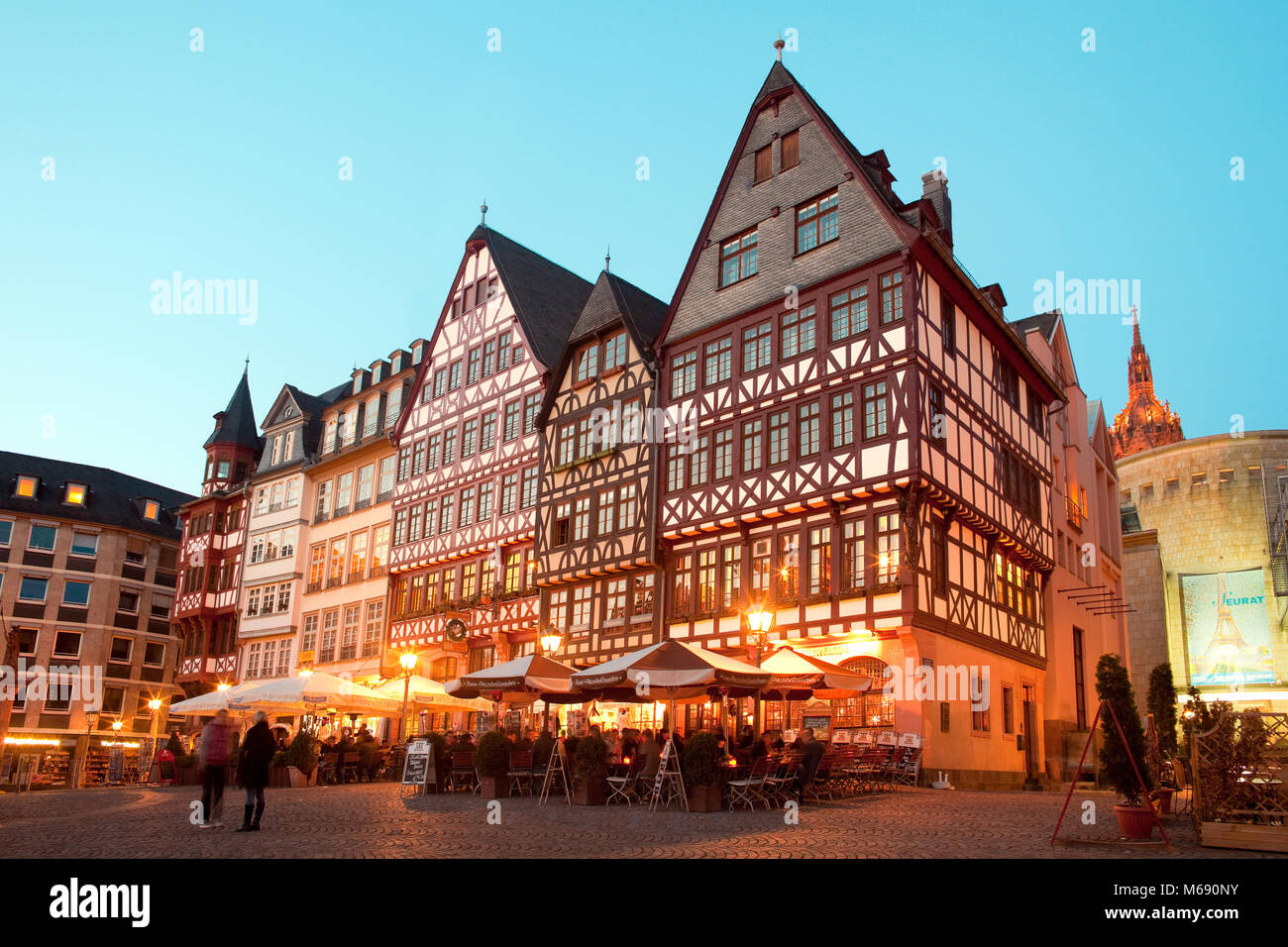 Frankfurt am Main, Hessen, Deutschland - Nachtleben, Restaurants und ...