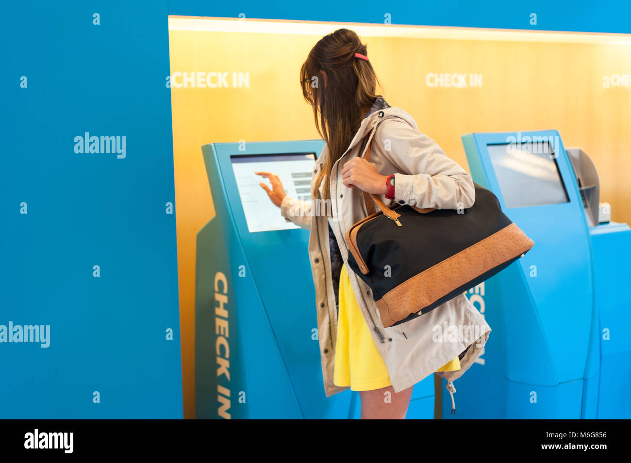 Online check in -Fotos und -Bildmaterial in hoher Auflösung – Alamy