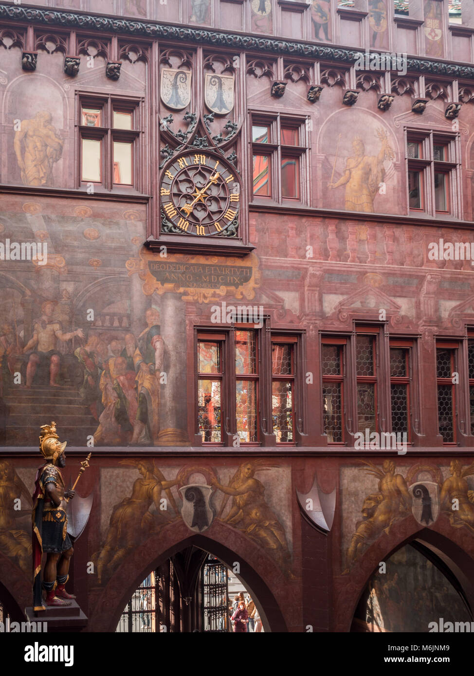 Rathaus Basel-Stadt Innenhof Fresken Stockfotografie - Alamy