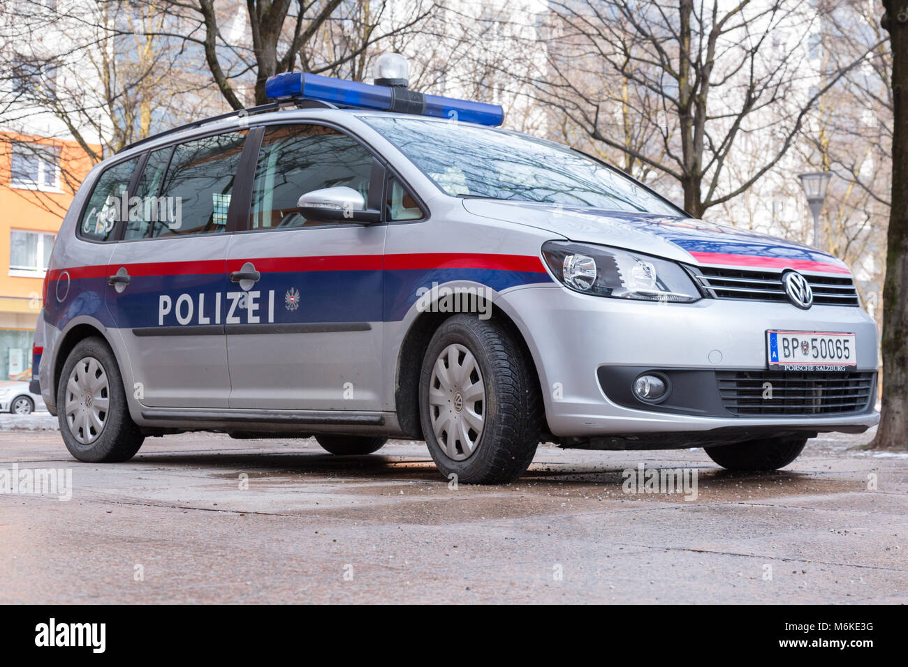 SALZBURG, Österreich - 03.März 2018: Die österreichische Polizei Auto ...