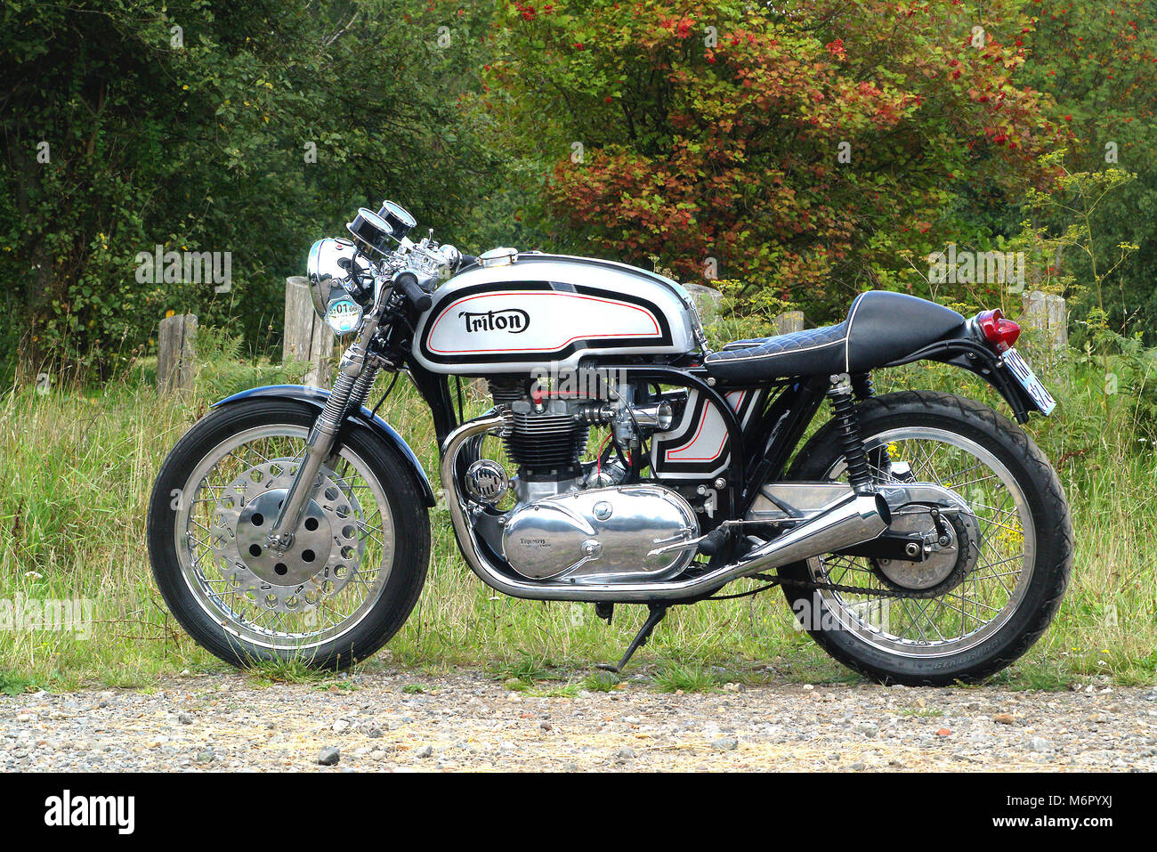 Triton motorrad -Fotos und -Bildmaterial in hoher Auflösung – Alamy