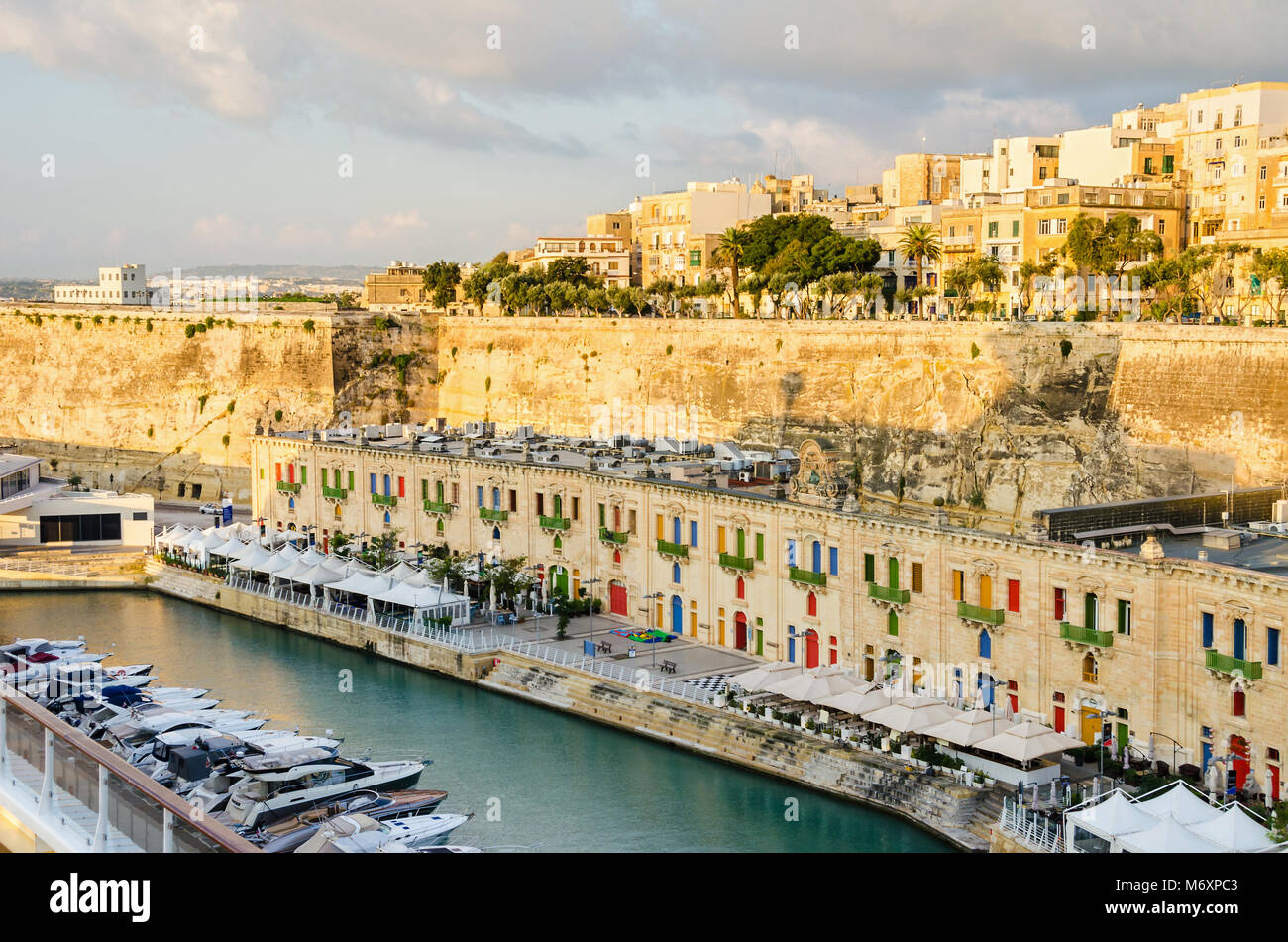Valletta, Malta - 8. November 2015: Valletta Waterfront, auch als Pinto ...