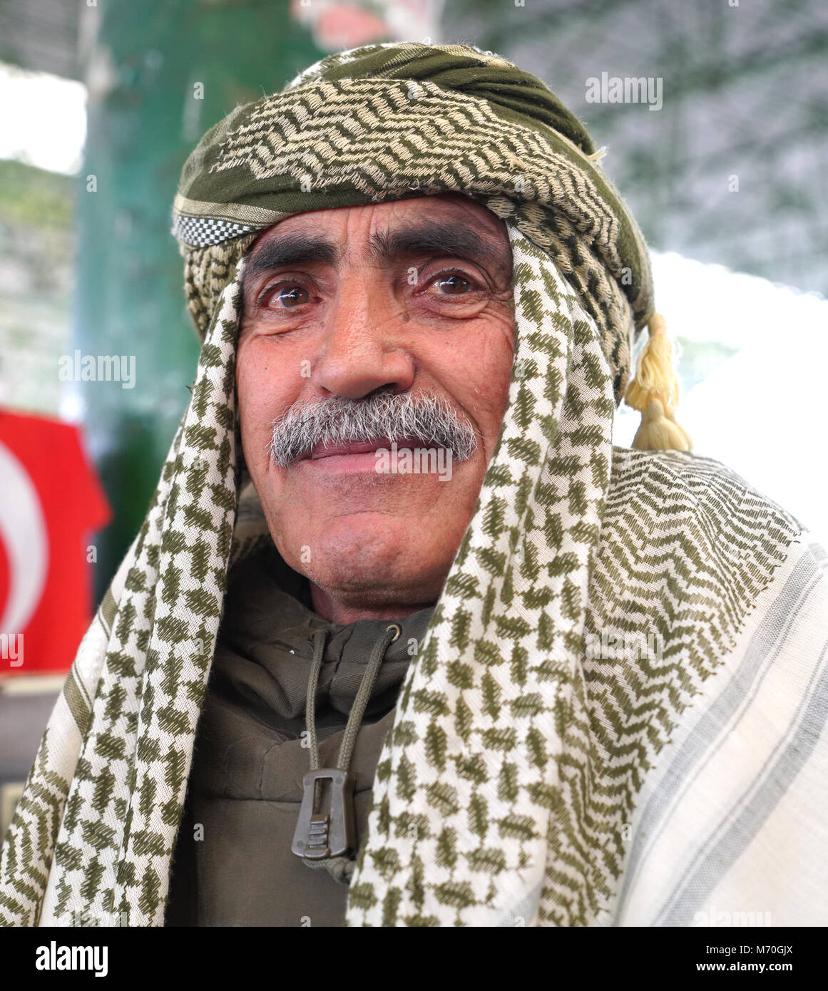 Kurdish costume -Fotos und -Bildmaterial in hoher Auflösung – Alamy