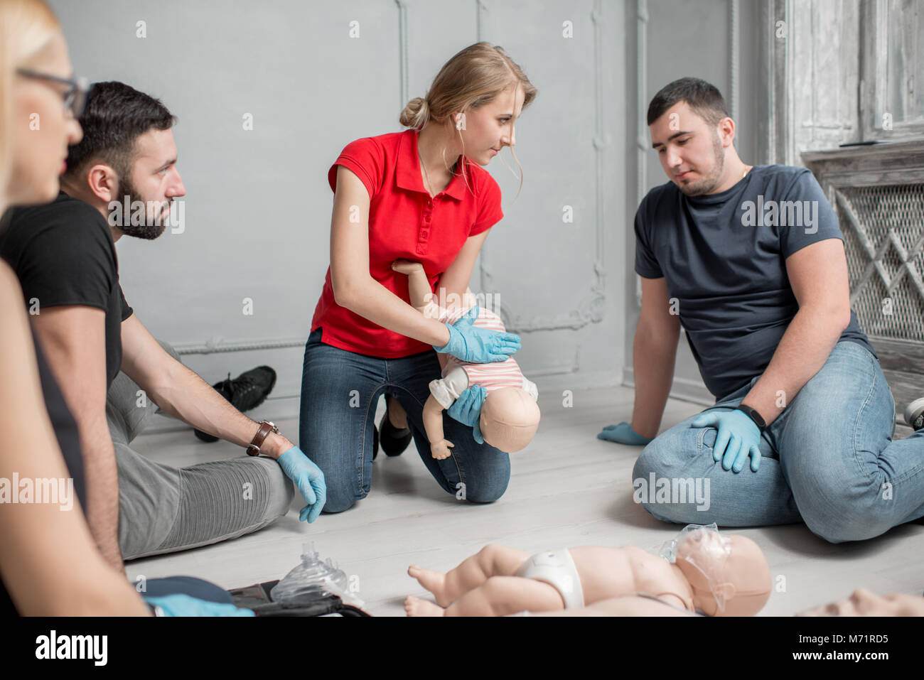Erste Hilfe Anweisungen Stockfotos und -bilder Kaufen - Alamy