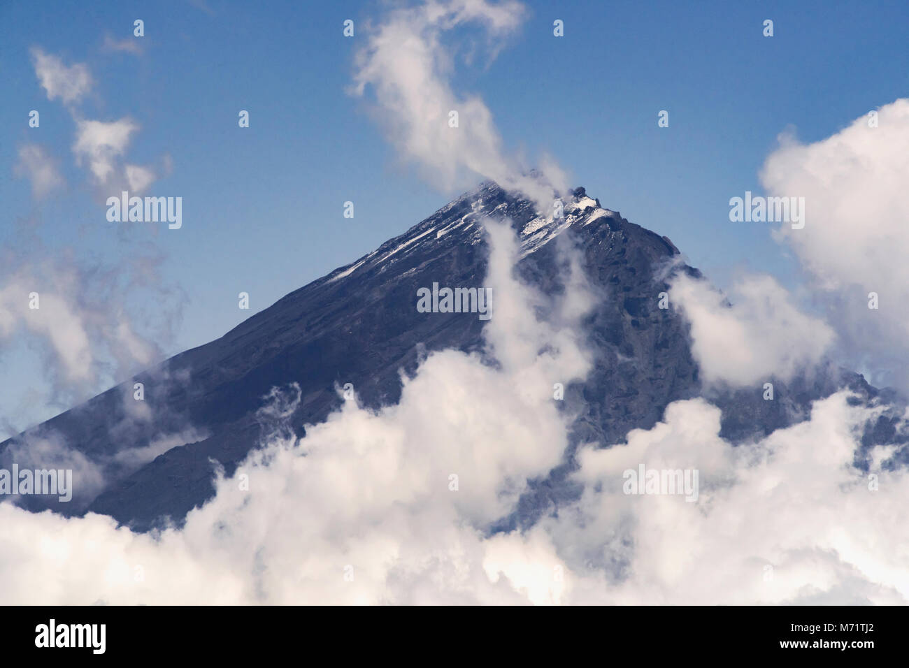 4592 meter -Fotos und -Bildmaterial in hoher Auflösung – Alamy