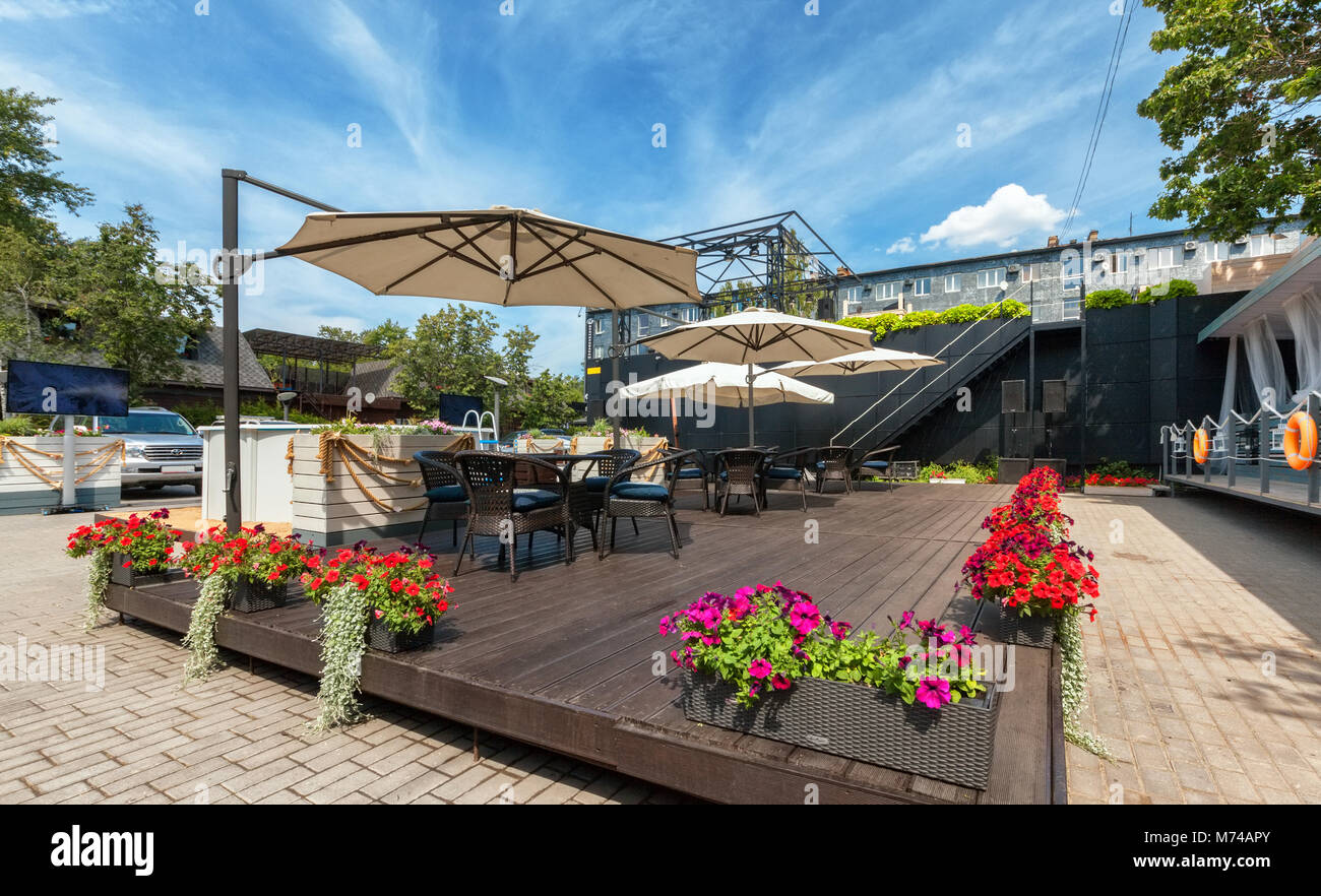 Moskau - Juli 2014: Innenraum der stilvolle mediterrane Küche ...