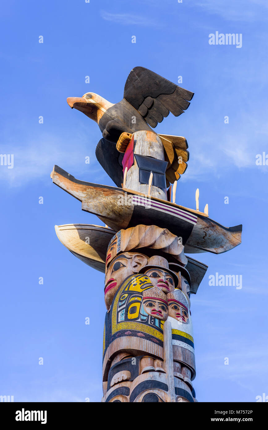 Reconciliation pole -Fotos und -Bildmaterial in hoher Auflösung – Alamy
