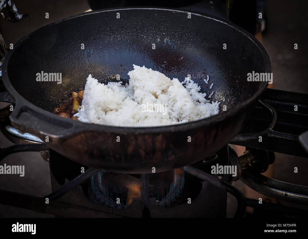 Reis wok -Fotos und -Bildmaterial in hoher Auflösung – Alamy