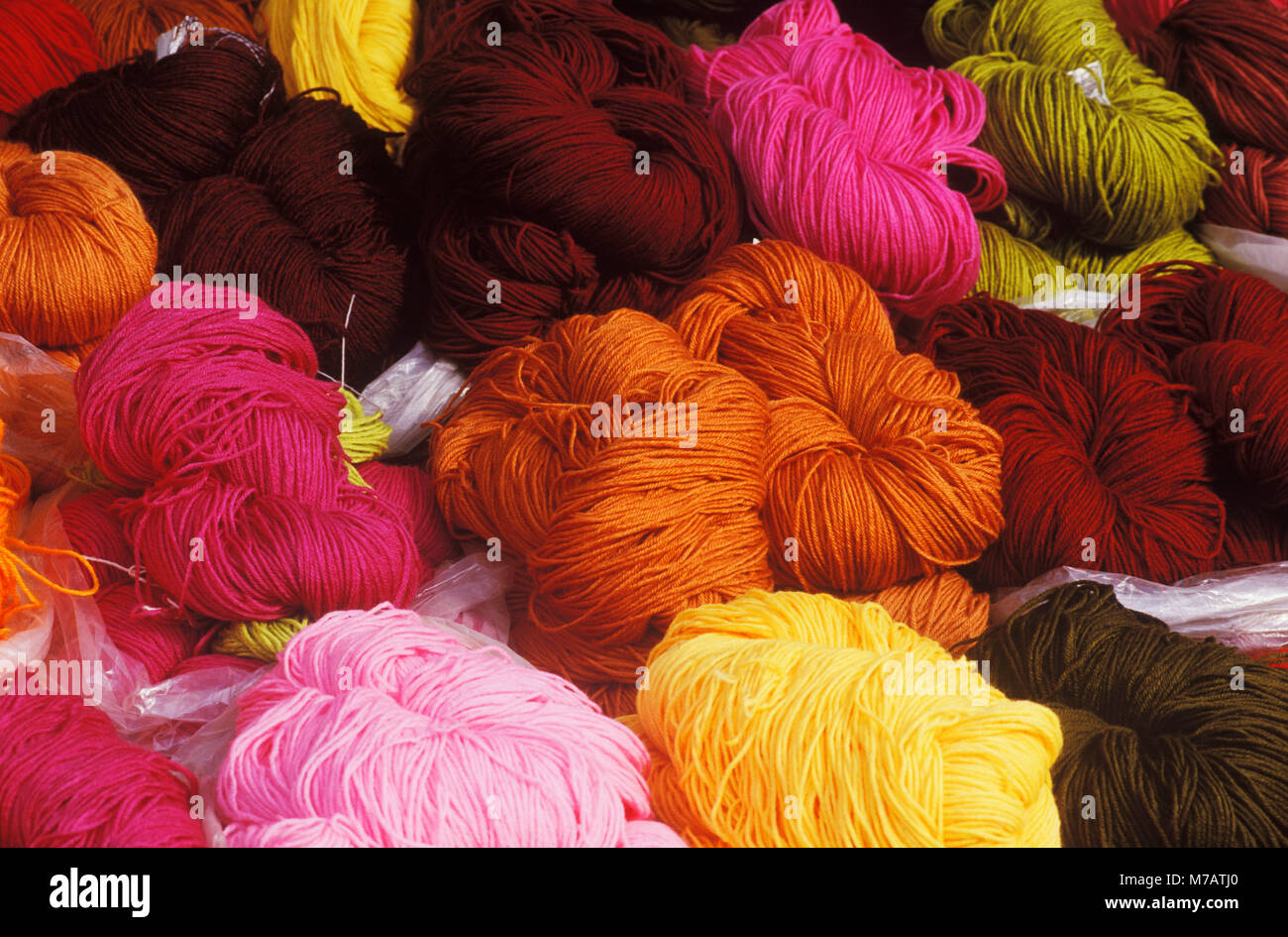 Gruppe von garnen -Fotos und -Bildmaterial in hoher Auflösung – Alamy