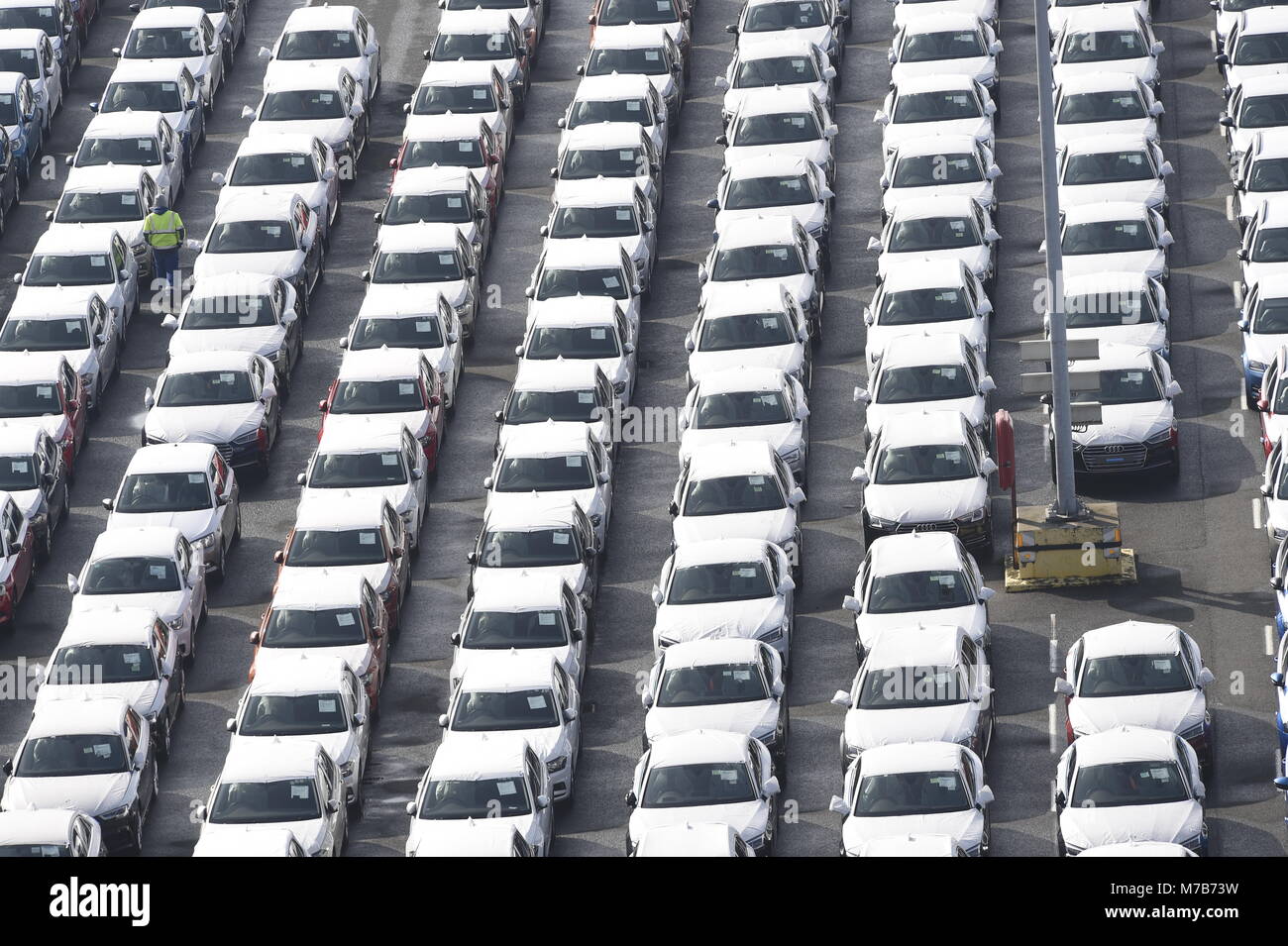Emden car export -Fotos und -Bildmaterial in hoher Auflösung – Alamy