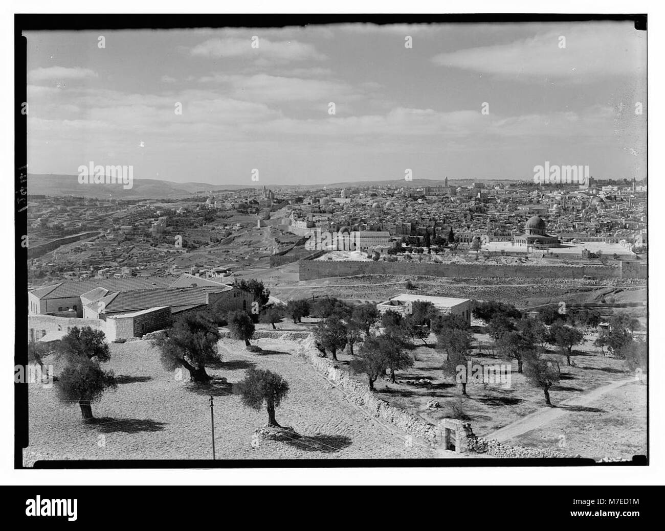 Ein Panoramablick auf Jerusalem vom Ölberg, mit atemberaubendem Blick ...