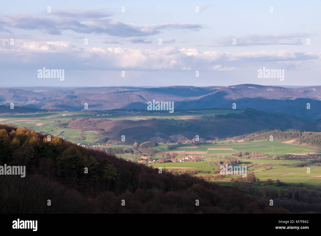 Herbstlich hessen -Fotos und -Bildmaterial in hoher Auflösung – Alamy