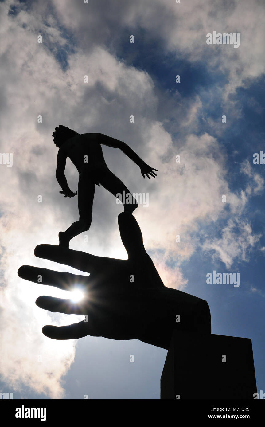Hand gottes wolken -Fotos und -Bildmaterial in hoher Auflösung – Alamy