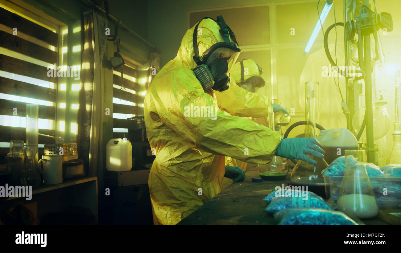 The breaking bad schutzanzug -Fotos und -Bildmaterial in hoher ...