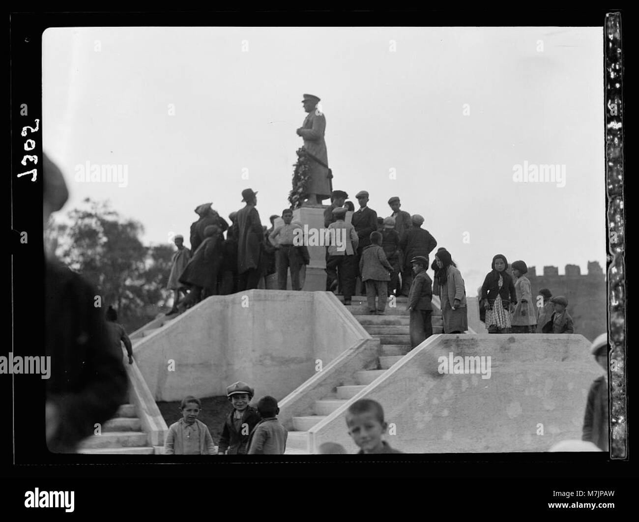 Kayserie truthahn attaturk statue -Fotos und -Bildmaterial in hoher ...