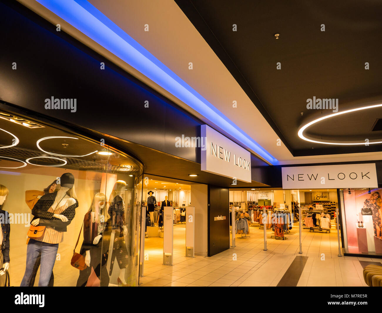 Neuer Look, Broad Street Mall, Reading, Berkshire, England ...