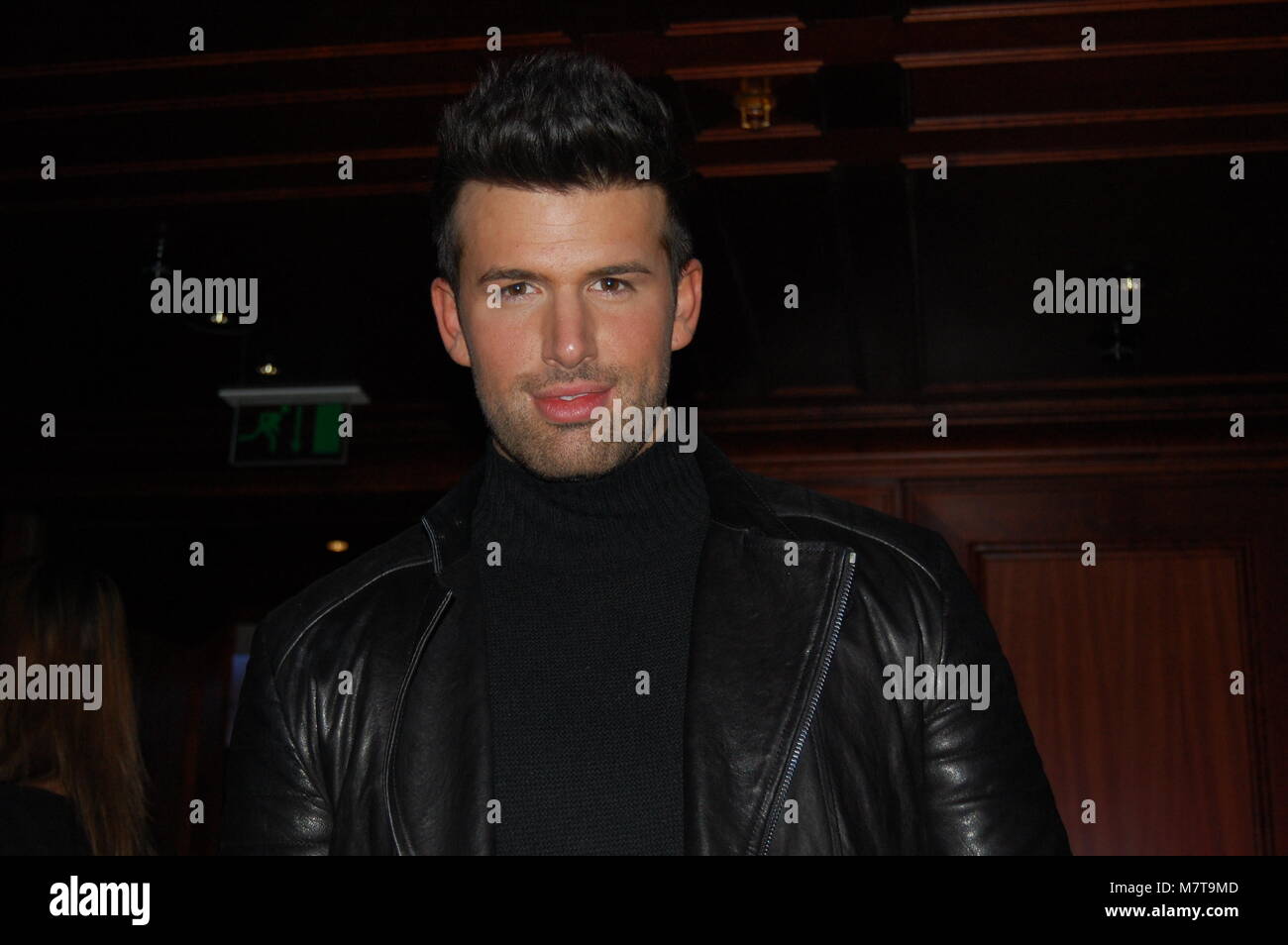 Jay khan sanger -Fotos und -Bildmaterial in hoher Auflösung – Alamy