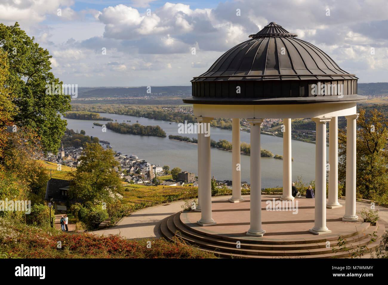 Blick zum niederwalddenkmal -Fotos und -Bildmaterial in hoher Auflösung ...